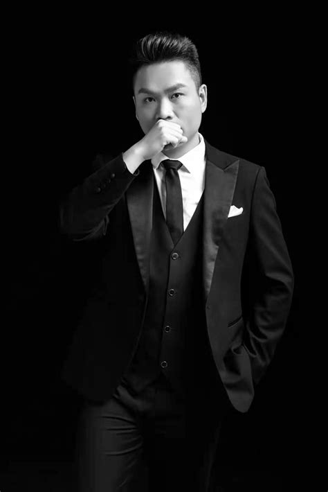 不做大哥好多年