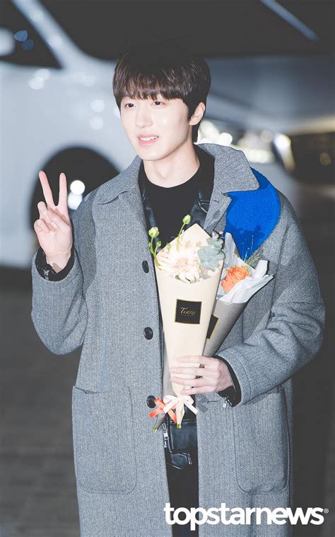 Hd포토 에스에프나인sf9 찬희 ‘깜찍한 브이 스카이 캐슬 종방연 최규석 기자 톱스타뉴스