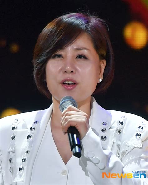 한혜진 호소력 짙은 목소리 포토엔hd