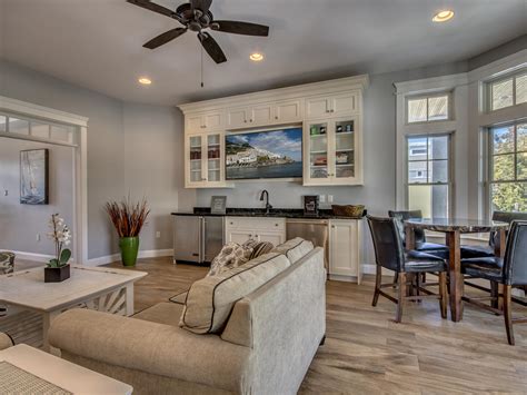 230 106th Street Stone Harbor Nj Long And Foster Vacation Rentals