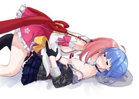 Hoshimachi Suisei Sakura Miko Hoshimachi Suisei And Sakura Miko