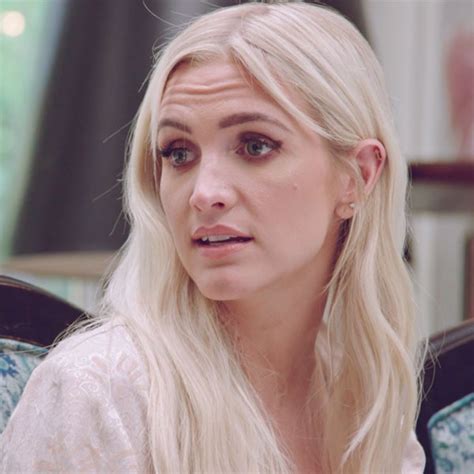 Ashlee And Evan Prepare To Perform But Somethings Holding Ashlee Back