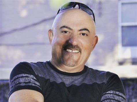 دانلود آهنگ دختر حاجی الماس از سندی طرفداری