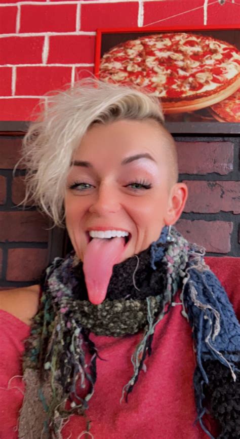 Lick R Tonguetwistergirls