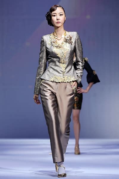 대한민국 패션계의 큰 별을 기념하는 故 앙드레 김 추모 패션쇼