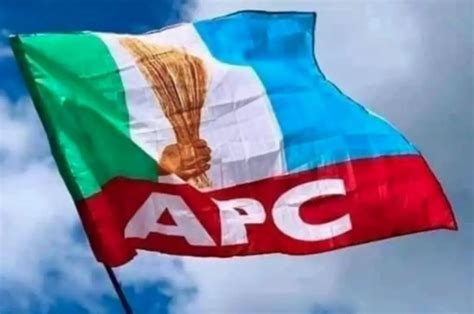 Former Osun Pdp Chieftain Babalola Officially Joins Apc Daily Post