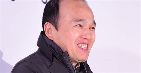 Md포토 결혼식 참석 김광규 겉으로는 웃고 있지만