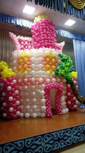 Замок из шаров