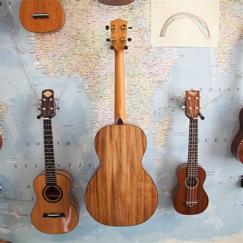 Pono Ul4 1 Steel String Cedar And Acacia Large Body Baritone Ukulele