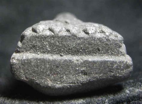 หลวงปู่ทวด เนื้อว่าน พ่อท่านหวาน วัดสะบ้าย้อย จ สงขลา พระเครื่อง พระแท้ Webpra เว็บ พระ คอม