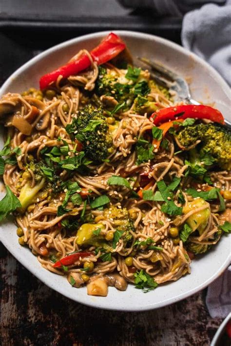 Soba Noodle Stir Fry With Mushrooms And Broccoli Oh My Veggies