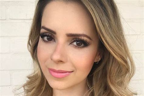 Sandy Moras Instagram Twitter And Facebook On Idcrawl