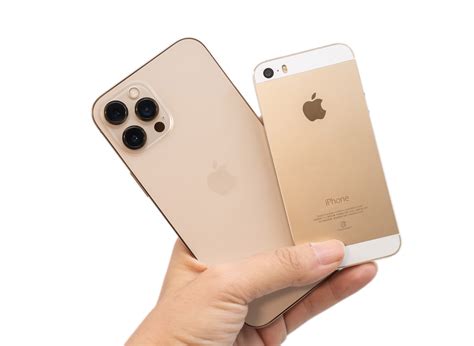最強最大 Iphone 12 Pro Max 開箱！67 吋大螢幕與全新感光元件 Apple Iphone 12 Pro Max 金色機