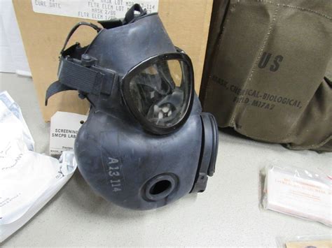 Us M17 A2 Gas Mask Msa W Filter Canvas Bag Size Small 1986 Dated New