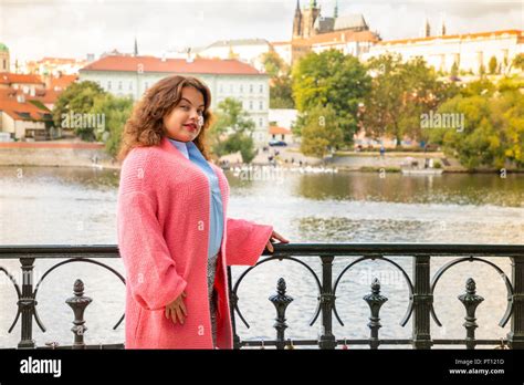 Donna Grassa Anziana Immagini E Fotografie Stock Ad Alta Risoluzione