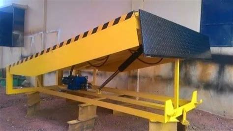 Ferron Equipments Ton Dock Leveler Model HDL T At In Chennai