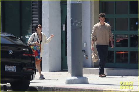Shawn Mendes Grabs Breakfast With Dr Jocelyne Miranda In West