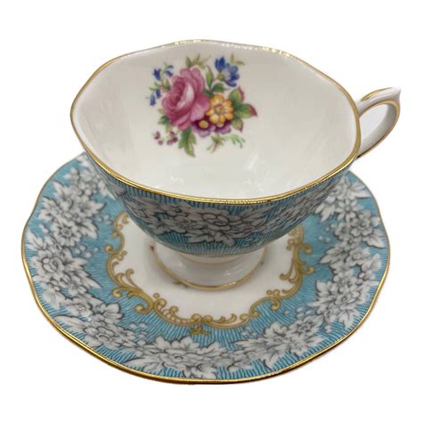 Royal Albert ロイヤルアルバート カップandソーサー 保管ヨゴレ有 エンチャントメント｜トレファクonline