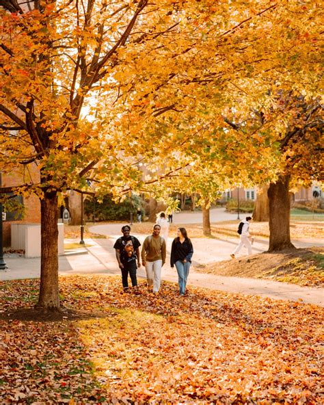 Class Of 89 College Of The Holy Cross Some Rivalries Never Die💜