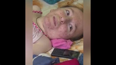 В годик отец выбросил ее из окна но она выжила — Видео от Открытки на каждый день ВКонтакте