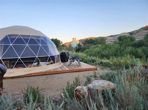 6 Dome Saharasunset 1queen Pw Camping In Drumheller