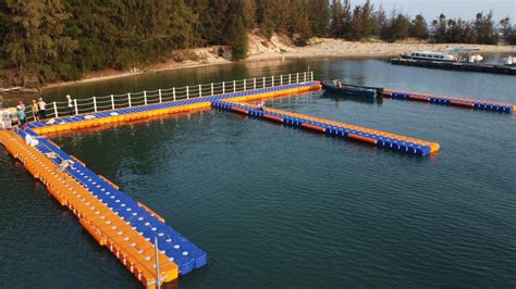 Floating Bridge In The Sea With Handrails Modular Floating Dock And