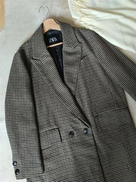 Пальто Zara — ціна 1200 грн у каталозі Пальто Купити жіночі речі за доступною ціною на Шафі