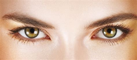 Get Whiter Eye Whites With These 7 Exclusive Tips