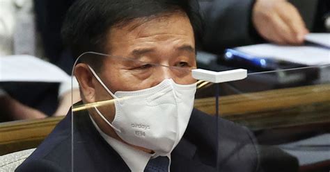 의원 질의 경청하는 이진복 대통령실 정무수석