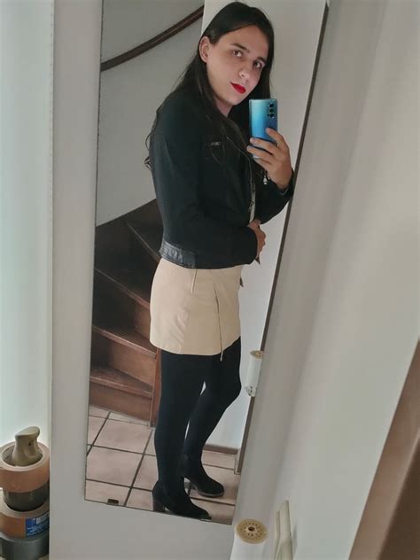 23 Do I Look Somewhat Passable Here Rtranspassing