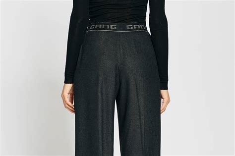 Gang Continues To Rely On A Successful Semi Tailored Collection