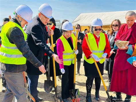 ХЗБХ ны дарга Д Цогтбаатар Дархан Уул аймгийн шүүхийн барилгын шав тавих ёслолд оролцов