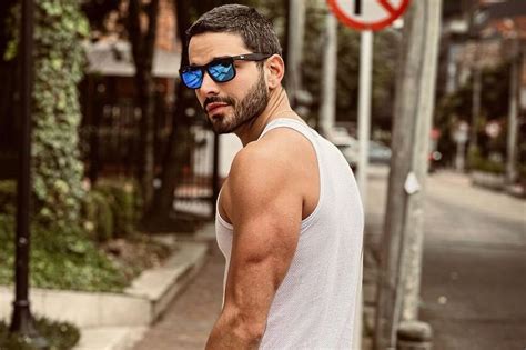 sebastián carvajal de ana de nadie no creerás en qué trabajó antes de la fama revista vea