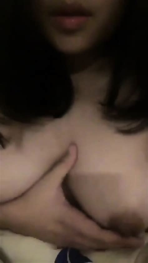 Mainan Tetek Emang Paling Enak