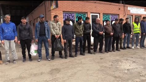 ФСБ провела рейд против нелегальных мигрантов в Мариуполе