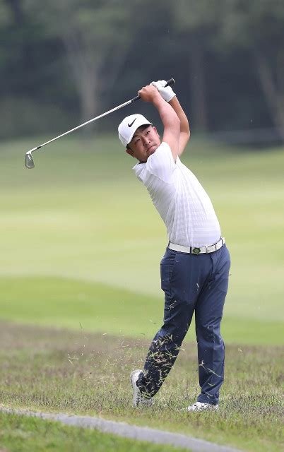 時松隆光が単独首位 池田勇太片山晋呉らが4打差5位午前組がホールアウト スポーツ報知