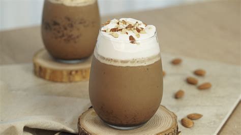 별다방에서 커피콩에서 아몬드모카프라푸치노