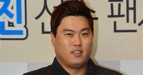 류현진 코리안 몬스터의 사인 받으세요 Mk포토