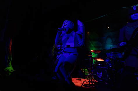 Before / After - Cybertronic Spree - The Hot Mic