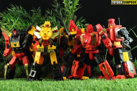 Power Of The Primes Titan Class Predaking Review Toybox Soapbox