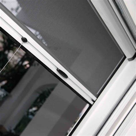 Fliegengitter Rollo Fenster Nach Maß Zuverlässiger Insektenschutz Rund Ums Fenster
