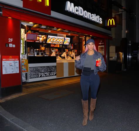 Kim Kardashian Showing Her Tempting Ass In Tokyo Thefappening Link