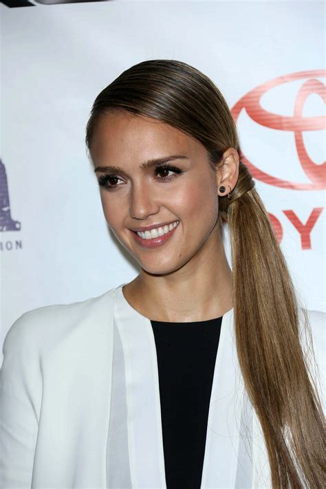 Jessica Alba Scrolller