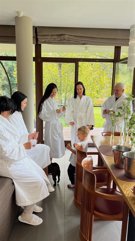 20 июня я снимала это видео в день рождения Счастья Прошёл почти месяц и только сейчас начинаю