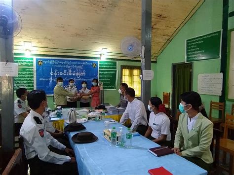 လက်ပံတန်းမြို့နယ်တွင် ပန်းခင်းစီမံချက် ဖြင့် နိုင်ငံသားစိစစ်ရေးကတ်ပြားများ လွှဲပြောင်းပေးအပ