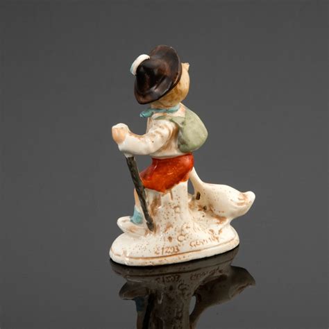 Статуэтка Мальчик с гусем фарфор роспись Германия 1950 1980 гг стоимостью 5600 руб