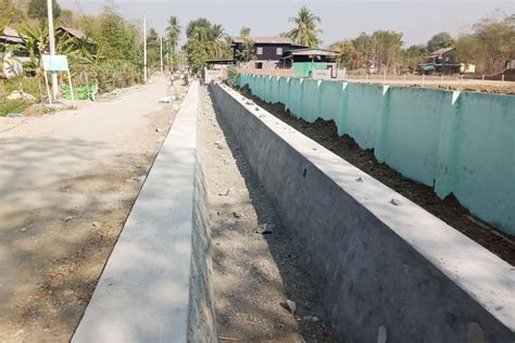 ကံမမြို့ အမှတ် ၄ ရပ်ကွက် ကွမ်းခြံလမ်းပေါ်၌ ကျောက်စီရေမြောင်း ပြုလုပ်ဆောင်ရွက်မှု ရာခိုင်နှုန်းပ