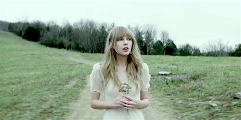All 67 Songs That Taylor Swift Has Written By Herself