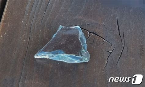 강풍에 해운대 엘시티 유리창 쾅63~64층서 15㎝ 유리조각 떨어져