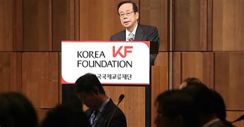 후쿠다 전 일본 총리 방한 한일포럼서 특별강연